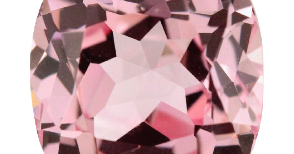 LAB-GROWN PEACH SAPPHIRE